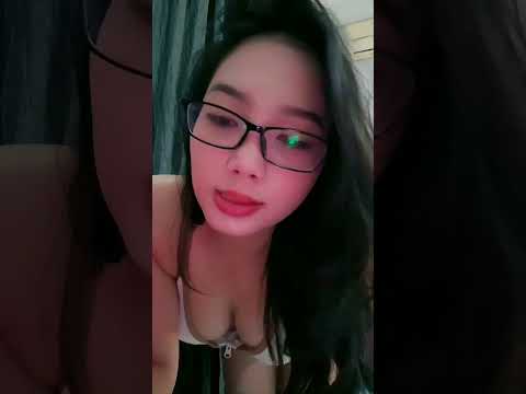 JULIA LEA MAKIN MANTAP NO BRA / BH