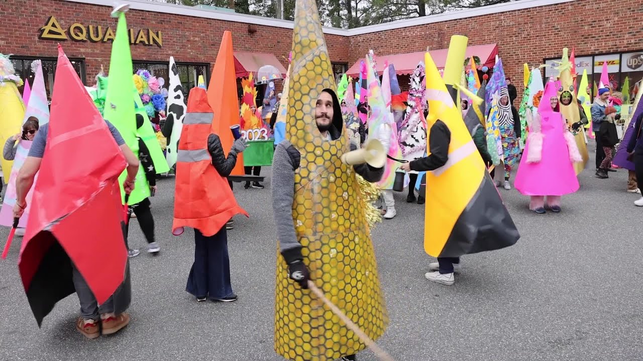 People participate in the 16th annual Cone Parade - YouTube