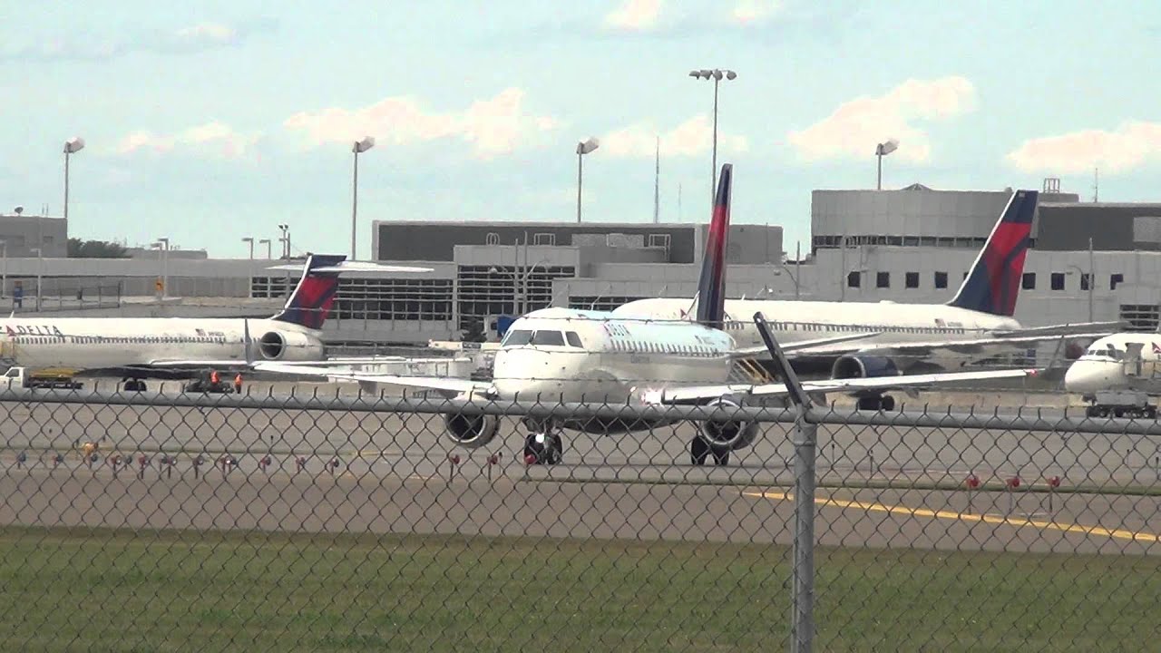Delta Airlines Embraer ERJ-175LR Takeoff RWY 30L | N603CZ | MSP - YouTube