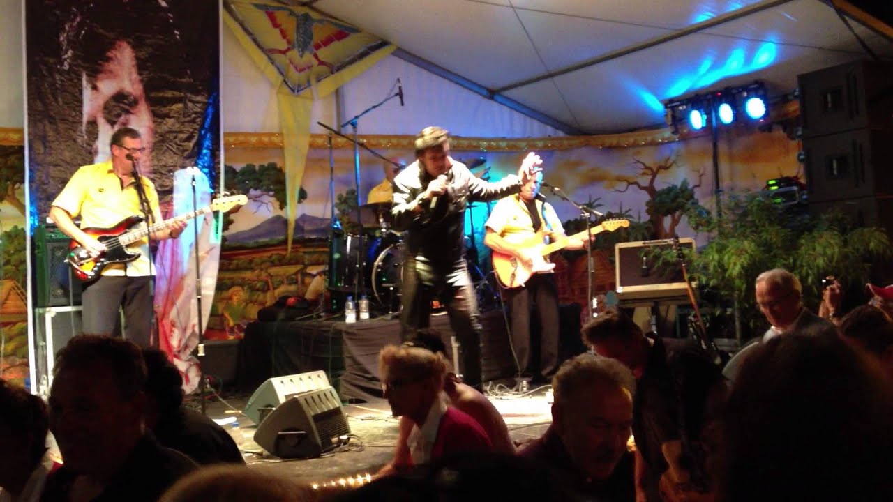 Steve Halliday - Baby I don't care - YouTube