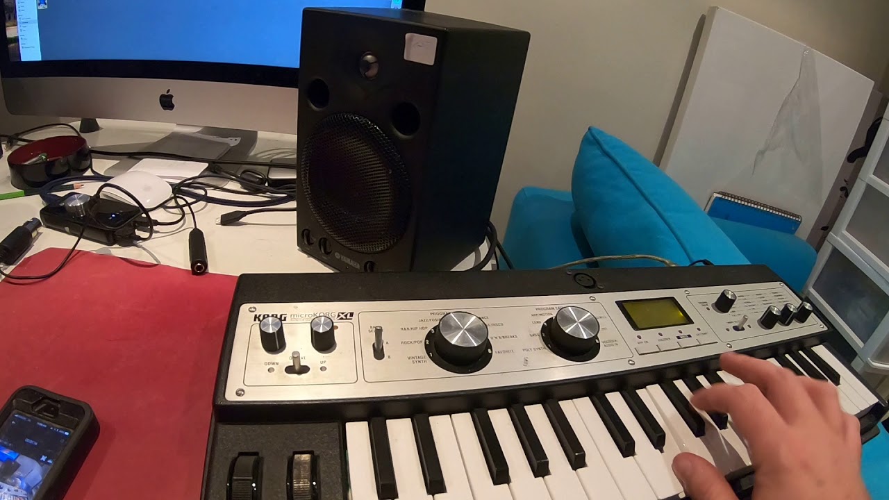 Korg microKORG XL vs Minimoog Model D best lead sounds - YouTube