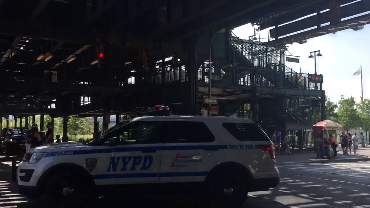 NYPD responding code 2 - YouTube