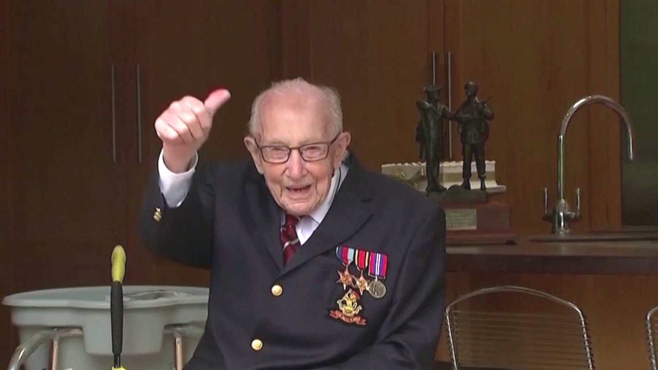 Health-care fundraiser Capt. Tom Moore to be knighted | Bright side ...