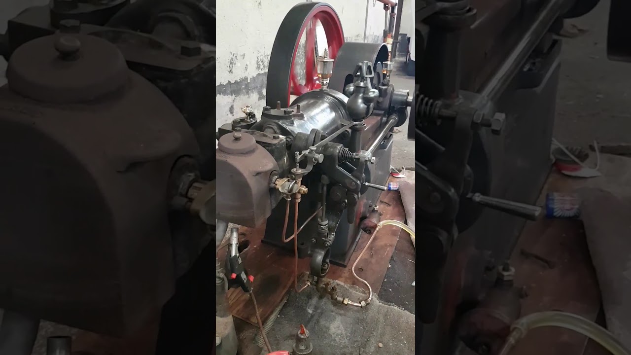 Hornsby Oil Engine 9hp 1907. - YouTube