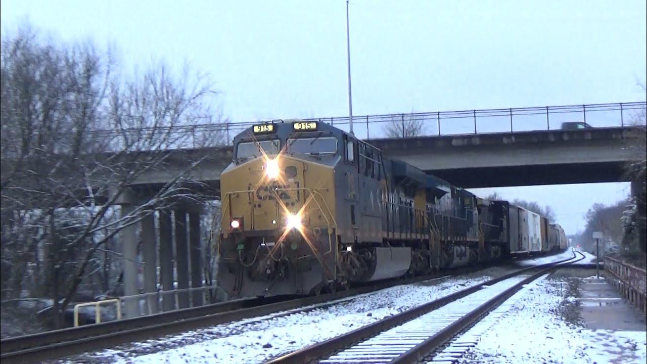 CSX ES44AH 915 w/ Nice Crew Leads Manifest Q583-11 on 1/11/21 - YouTube