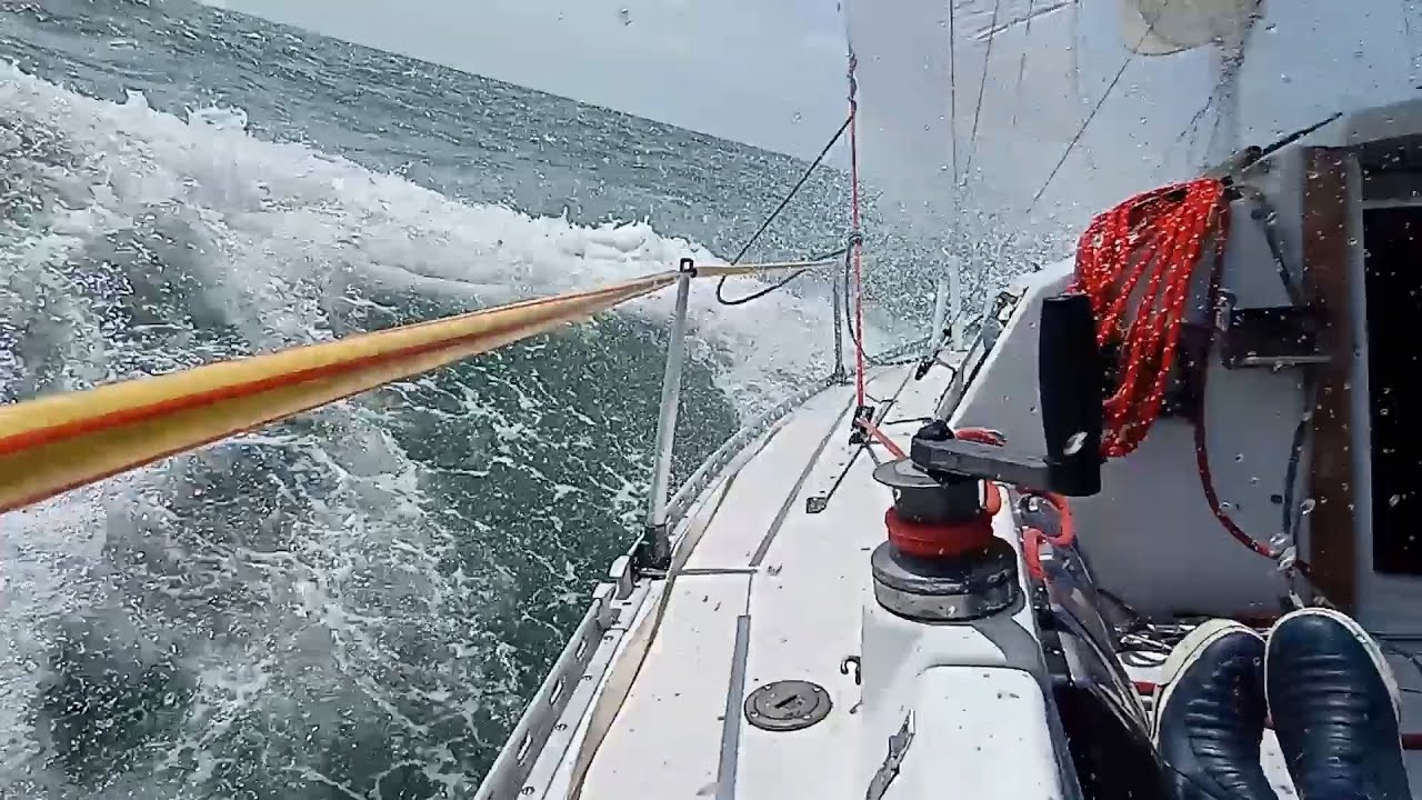 Great sail on our last stretch of sea - YouTube
