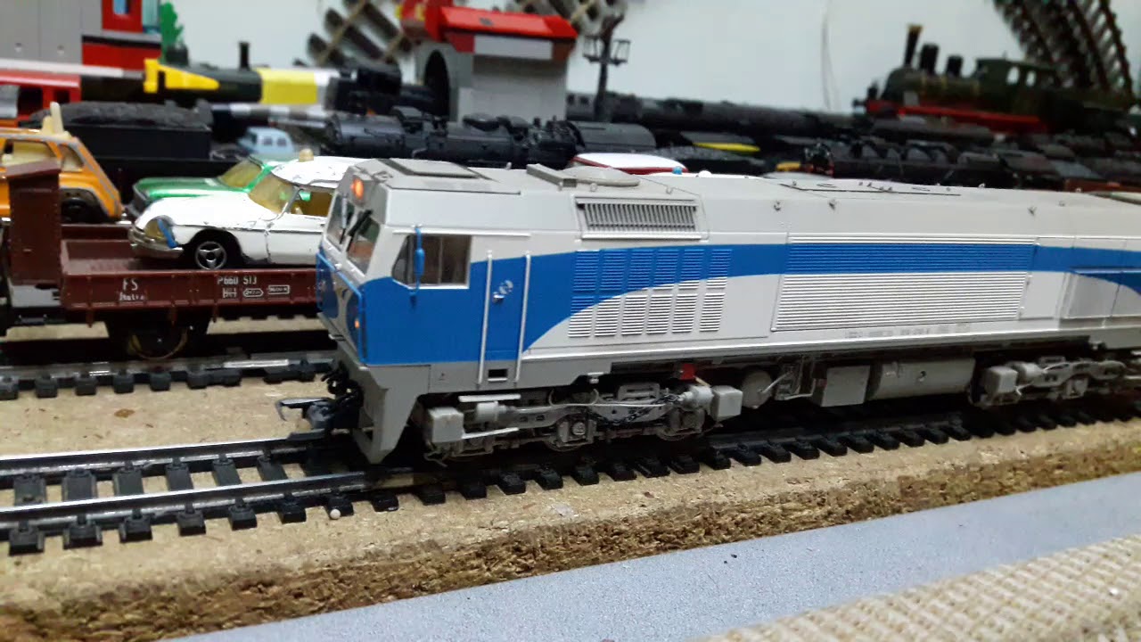 roco 319 renfe model tren ho - YouTube