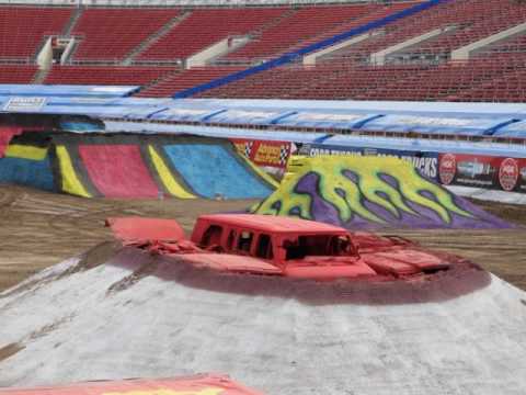 2010 Monster Jam World Finals Track Layout - YouTube