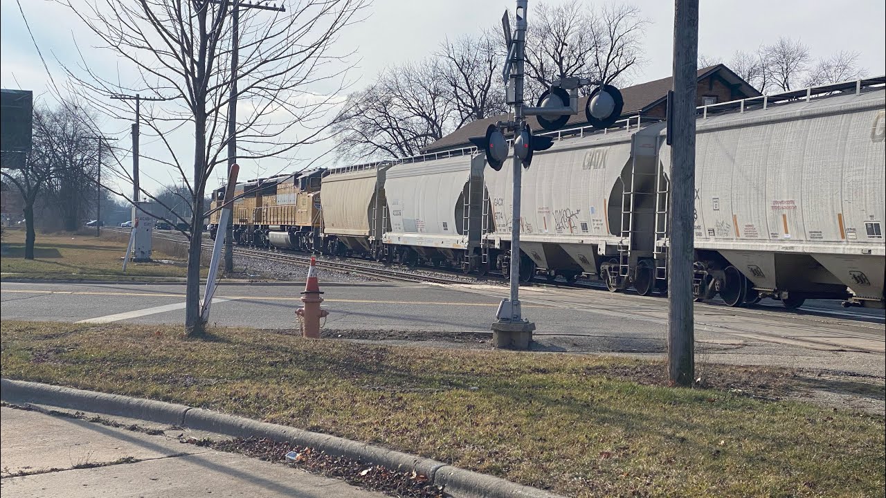Wisconsin & Southern freight train in Janesville, WI 1/5/2024! We ...