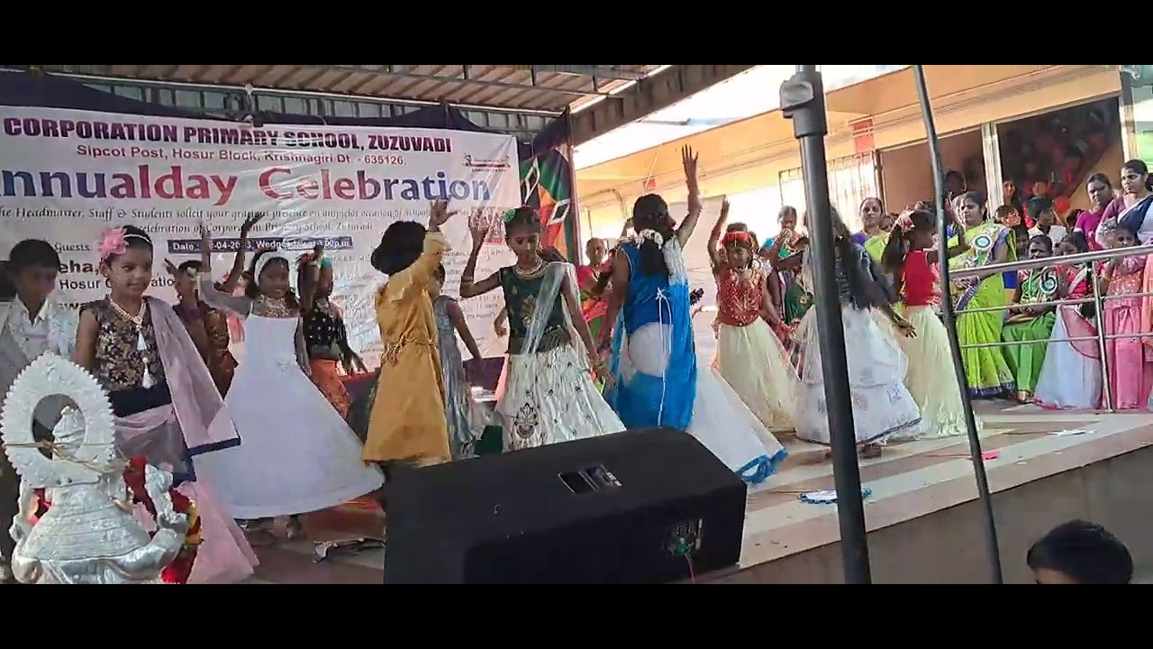 Ennum ezhuthum song - YouTube