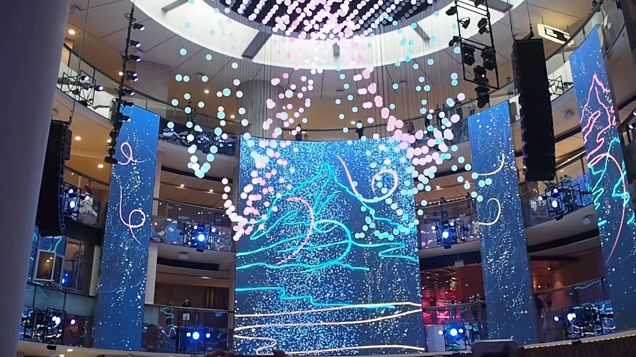 Resorts World Genting - Sky Symphony Show - YouTube