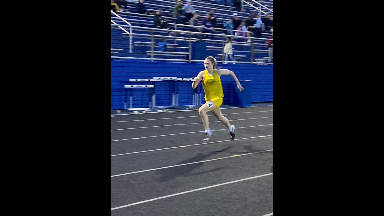 Gary DouBrava Track Invitational 2022 - Girls 400 m Hurdles - YouTube