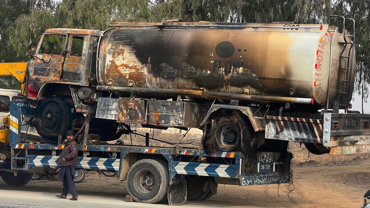 A petrol tanker was completely burnt due to fire in America. Imported ...