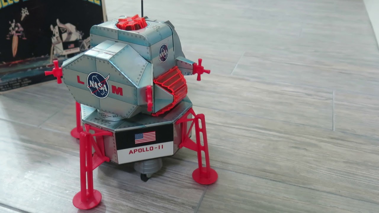 VINTAGE 1960'S NASA APOLLO LUNAR MODULE TOY BATTERY OPERATED - YouTube