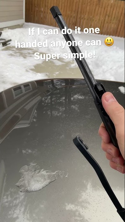 Changing windshield wipers in less than 30 seconds #Shorts - YouTube