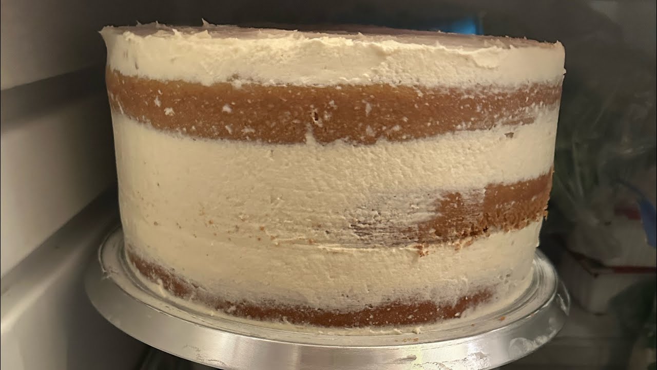 Cake prep Before Decorating - YouTube