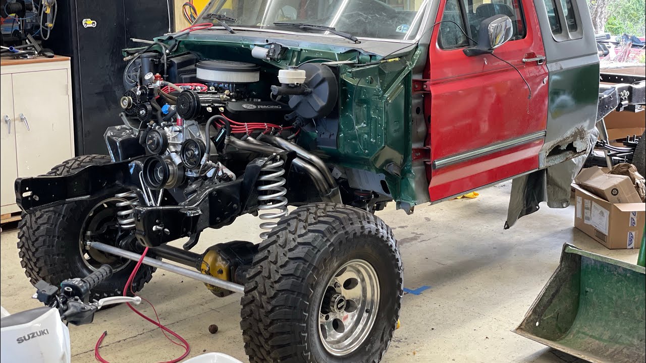 408 Windsor F250 first start - YouTube