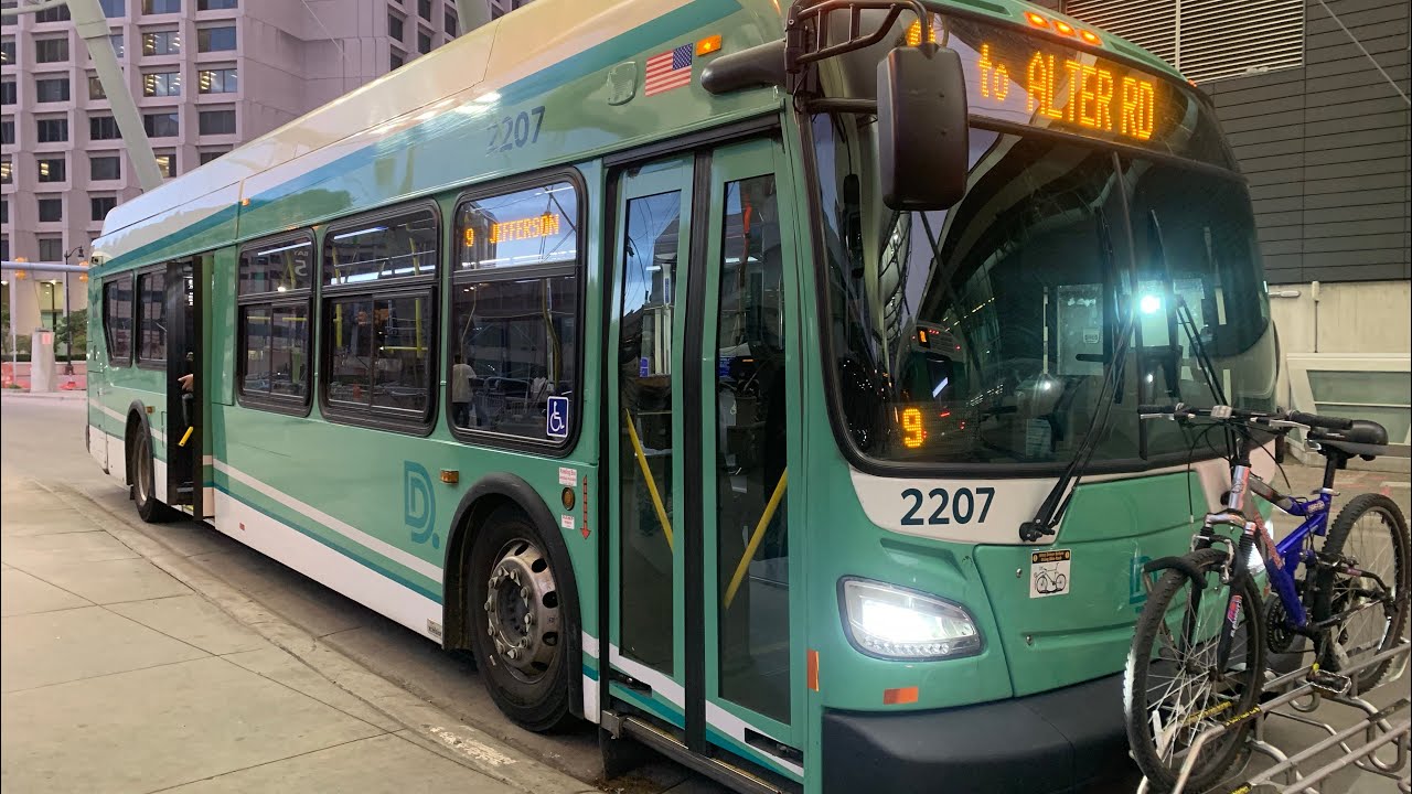 Ride On 2022 DDOT NEW FLYER XD40 Route 9 Jefferson #2207 - YouTube