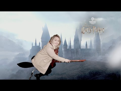 Harry Potter Studio Tour: Riding a Broomstick Video and Photo Green Screen Package | Warner Bros