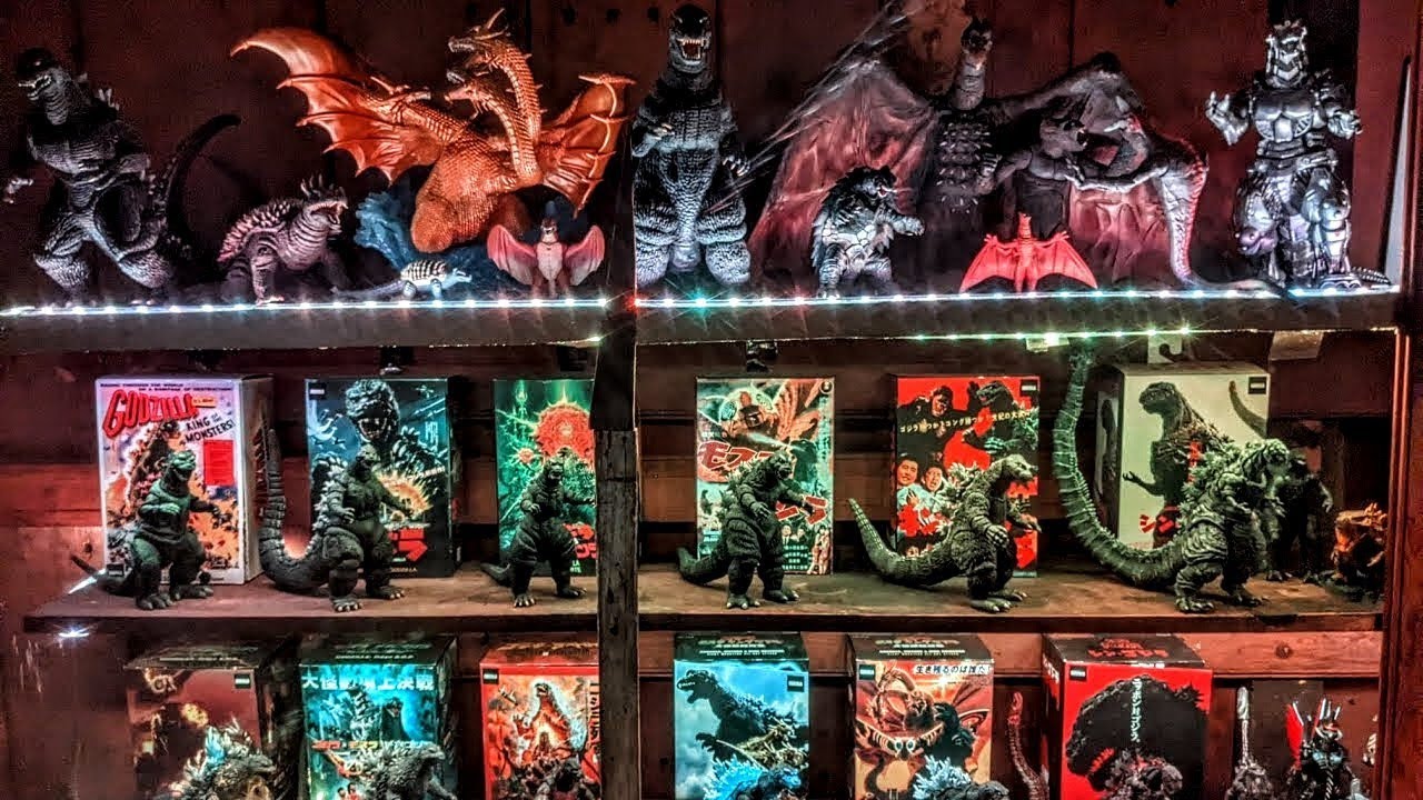 GODZILLA COLLECTION ROOM TOUR WALK THROUGH - YouTube