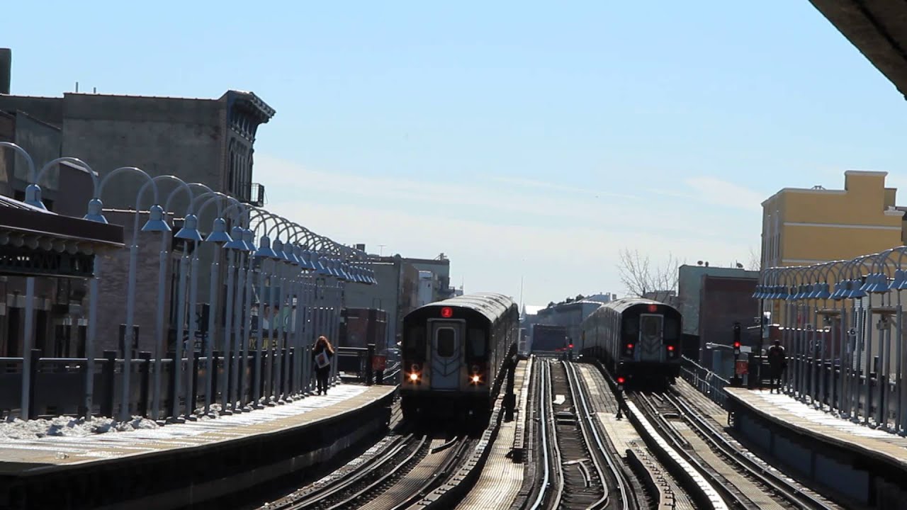 IRT Subway: Double R142A (5) & R142 (2) Trains at Freeman St. - YouTube