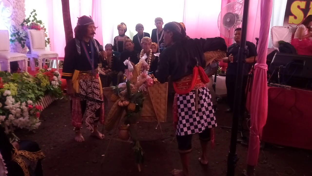 Tradisi Banyumasan "Begalan" - YouTube