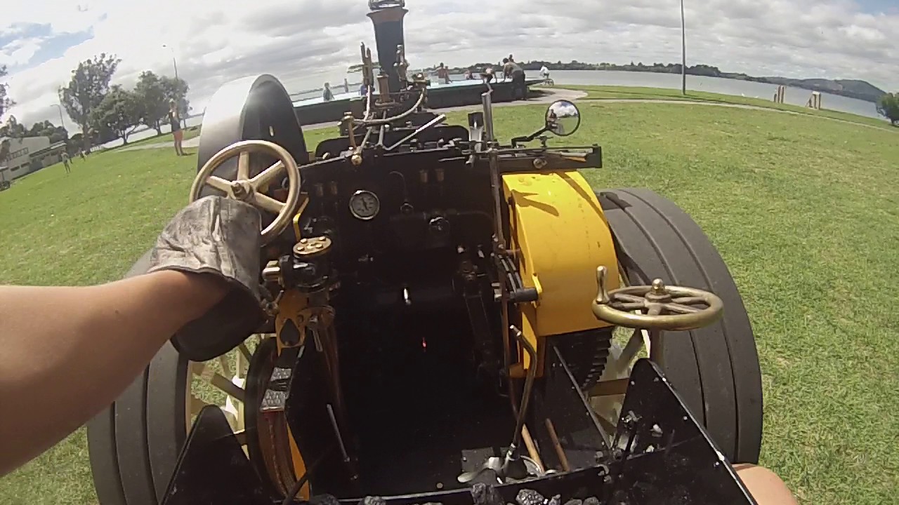 4 inch Scale Burrell Traction Engine - YouTube