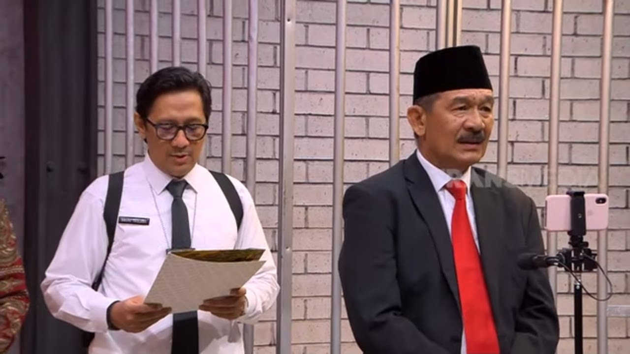 Kocaknya Pelantikan Cok Simbara Jadi Kades | MOMEN KOCAK LAPOR PAK! (04 ...