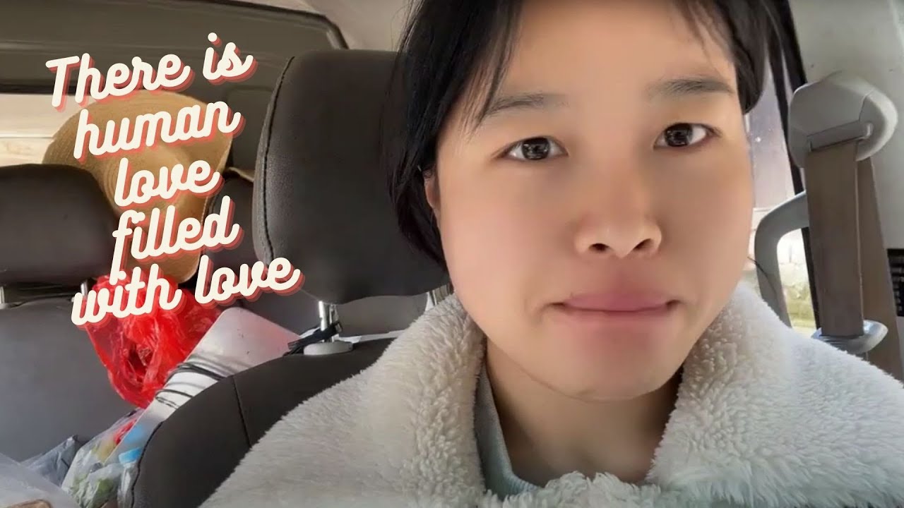 There is human love filled with love - YouTube