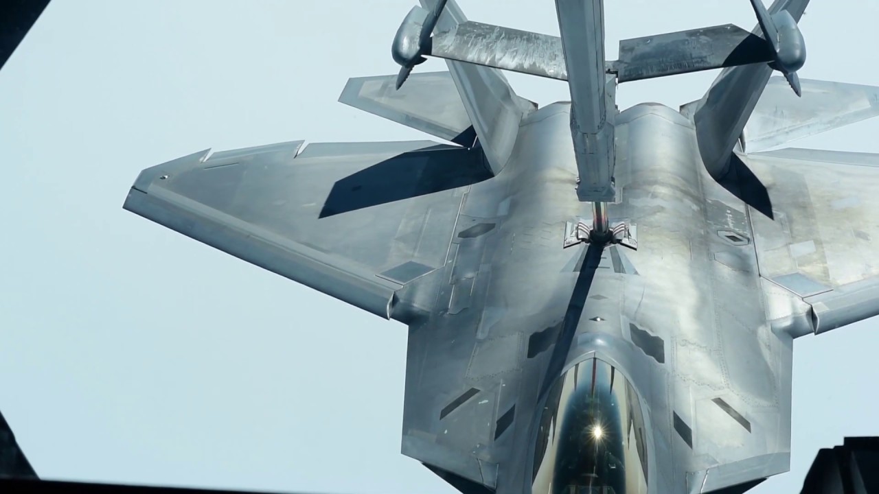 9th Air Refueling Squadron: KC-10 Extender Conducts Aerial Refueling ...