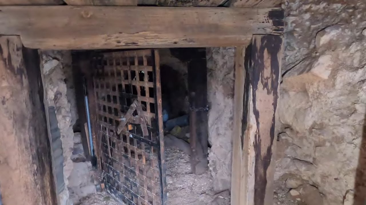 Exploring Delamar part 5 spooky mine - YouTube