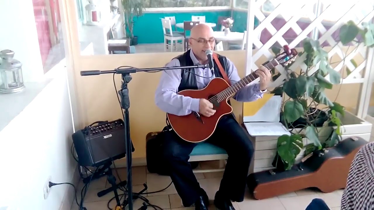 Boss Acoustic Singer Live & Yamaha APX 6na in action - YouTube