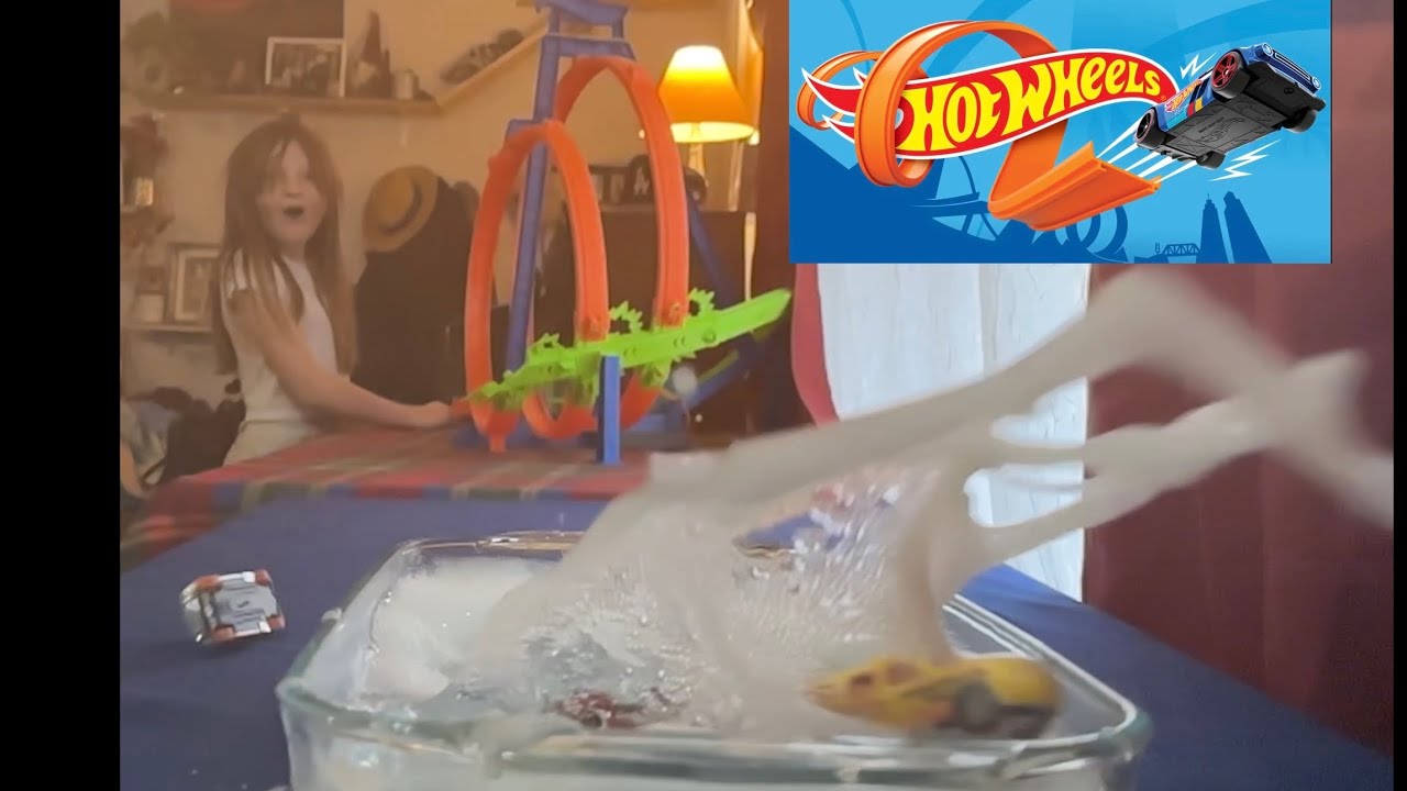 Hot wheels jump in slow motion - YouTube
