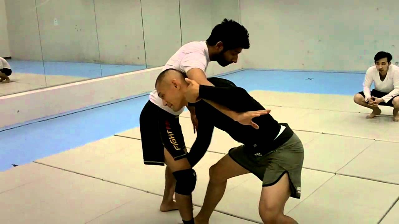 BJJ Breakdown: How to Enter into the Single Leg Takedown - YouTube