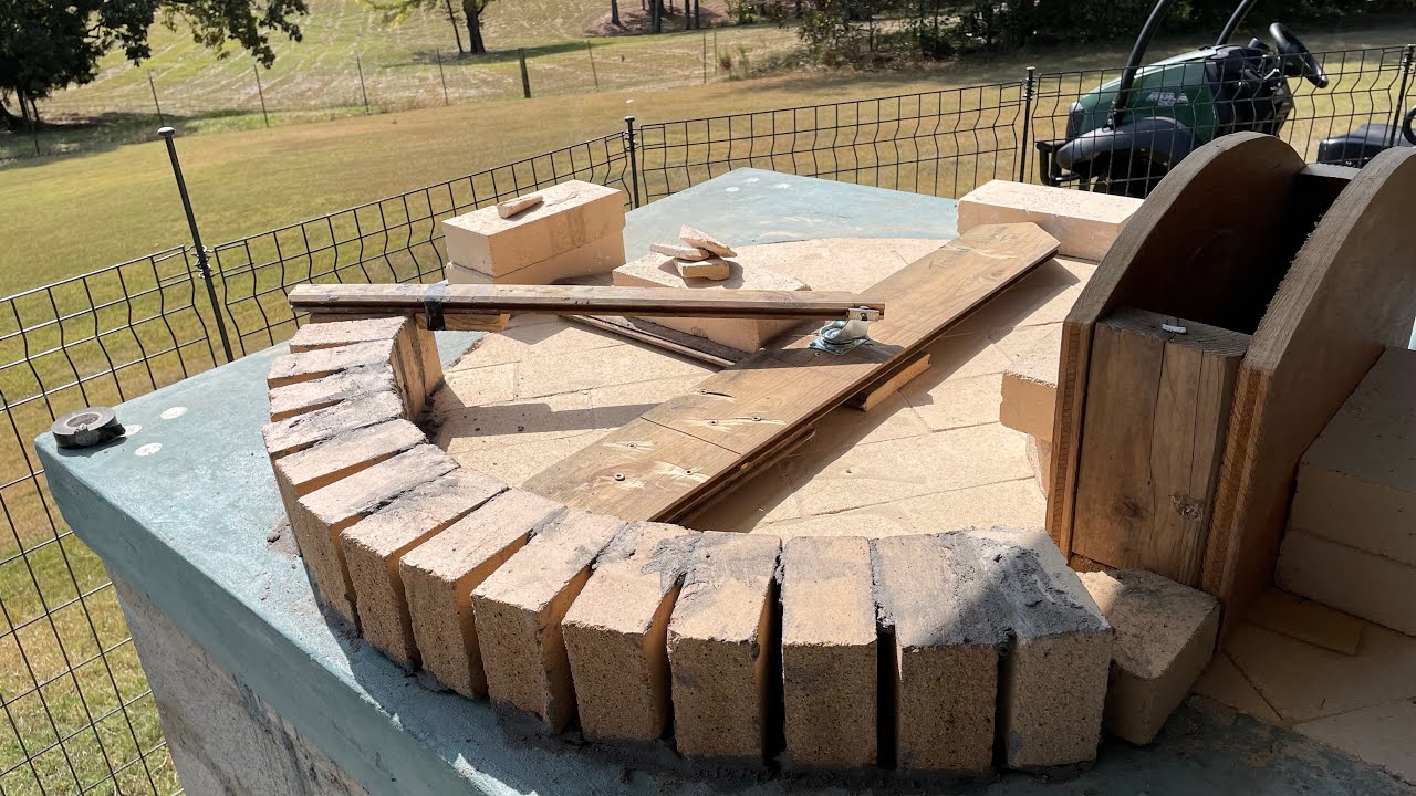 How to build a Brick Pizza Oven (part-7) Starting brick dome. - YouTube