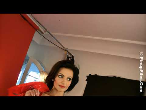 Denise Milani - Redslicker