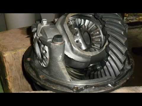 Toyota Landcruiser FJ40 Transferring differential - YouTube