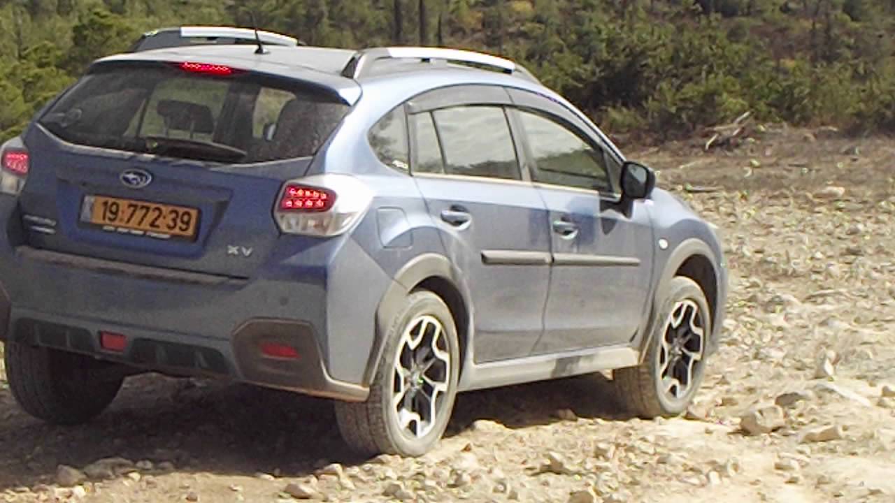 Subaru XV off-road wheel lifted - YouTube