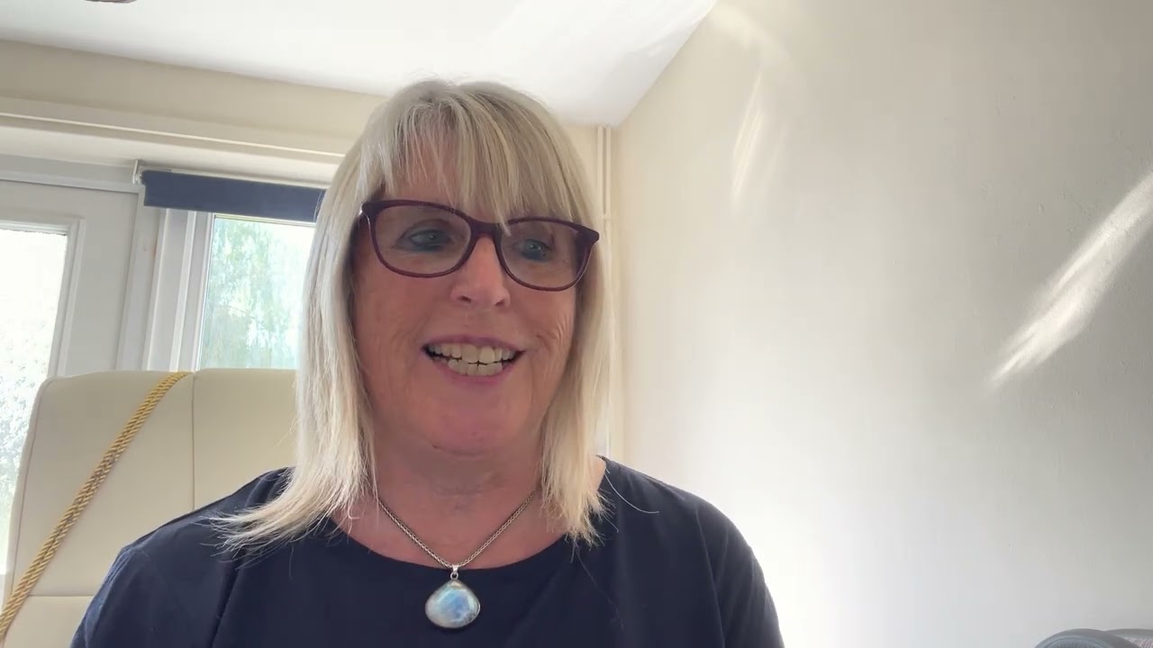 Introduction Gaynor - YouTube