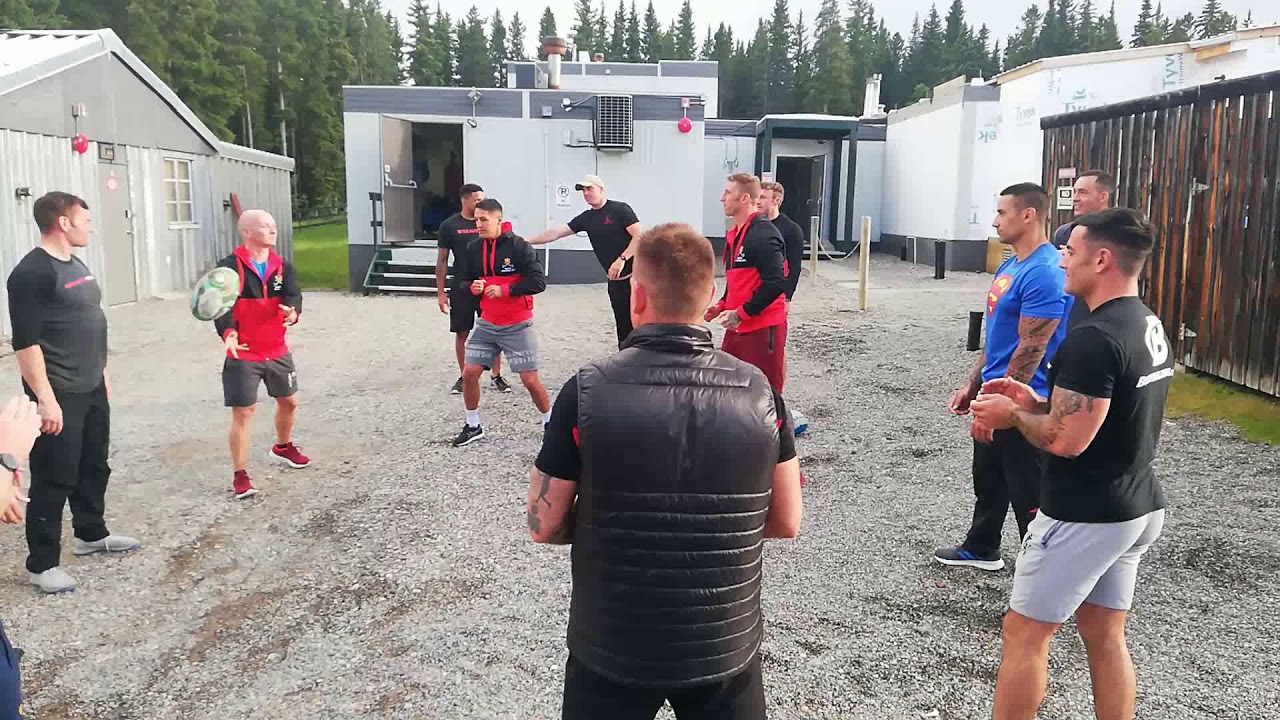 RUGBY PASS AND CLAP GAME - YouTube