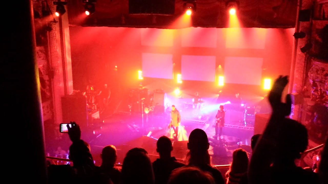 Beady eye cover-Gimmie shelter-original recording - YouTube