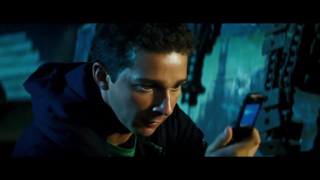 Transformers 1 Sam descubre a bumblebee - YouTube