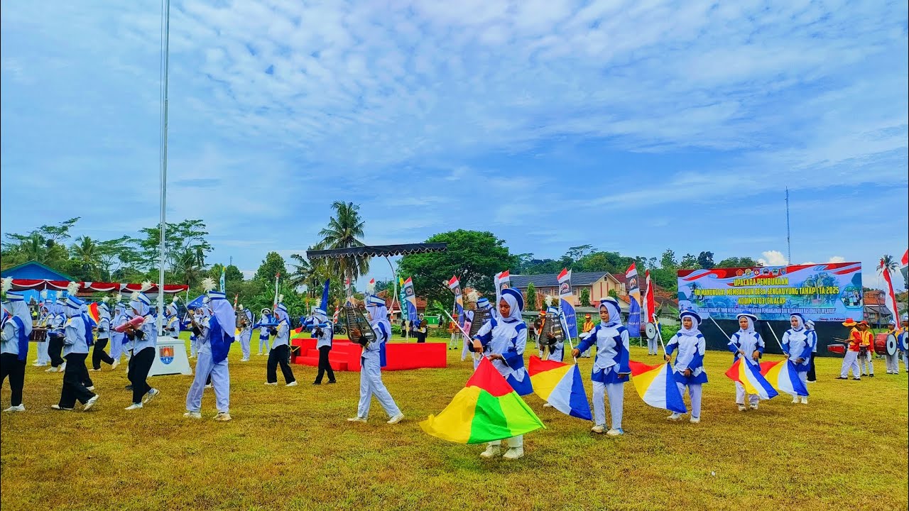 DRUMBAND - TMMD 2025 || SMP NEGERI 1 KAWUNGANTEN - YouTube