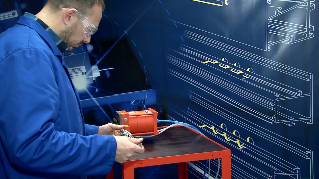 Reiplinger Produktvideo: BS - Multi - Max® PS100 Beschlagstanze für ...