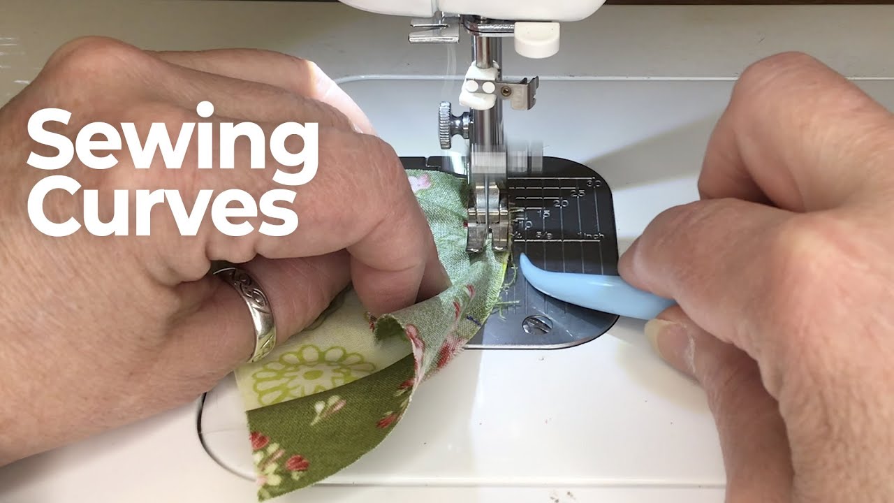 Halo Quilt Block Tutorial - Sewing Curves! - YouTube