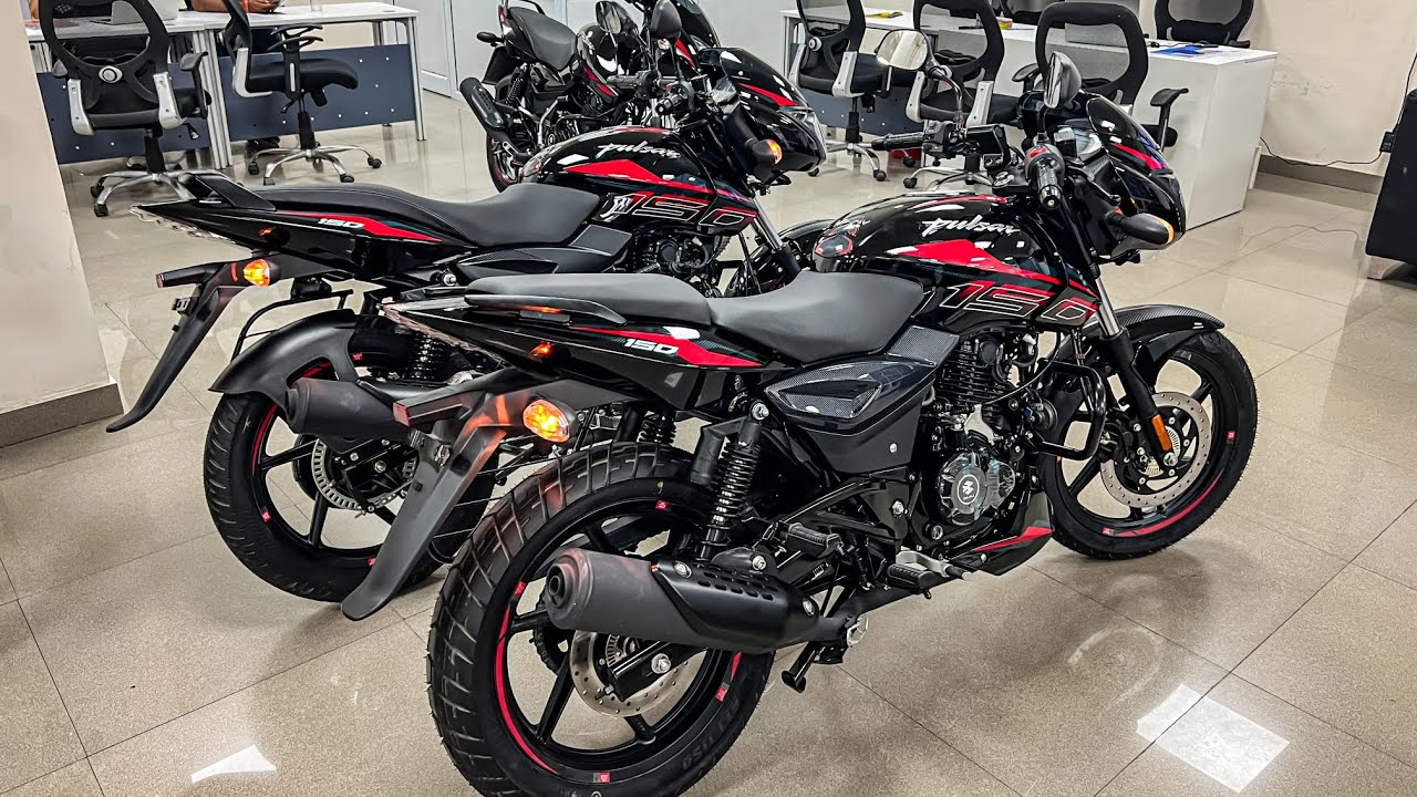 New 2024 Bajaj Pulsar 150 Twin Disc Top Model Vs Single Disc Base Model ...