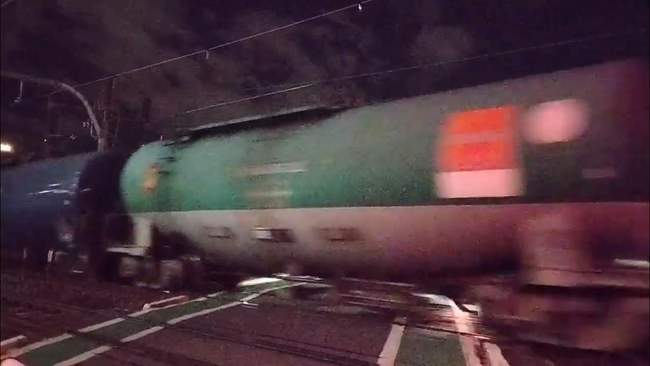 8461レ EF210-344+タキ16B - YouTube