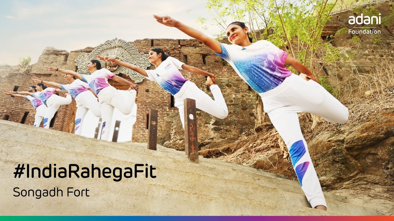 Scaling the incredible Songadh Fort with yoga | #IndiaRahegaFit - YouTube