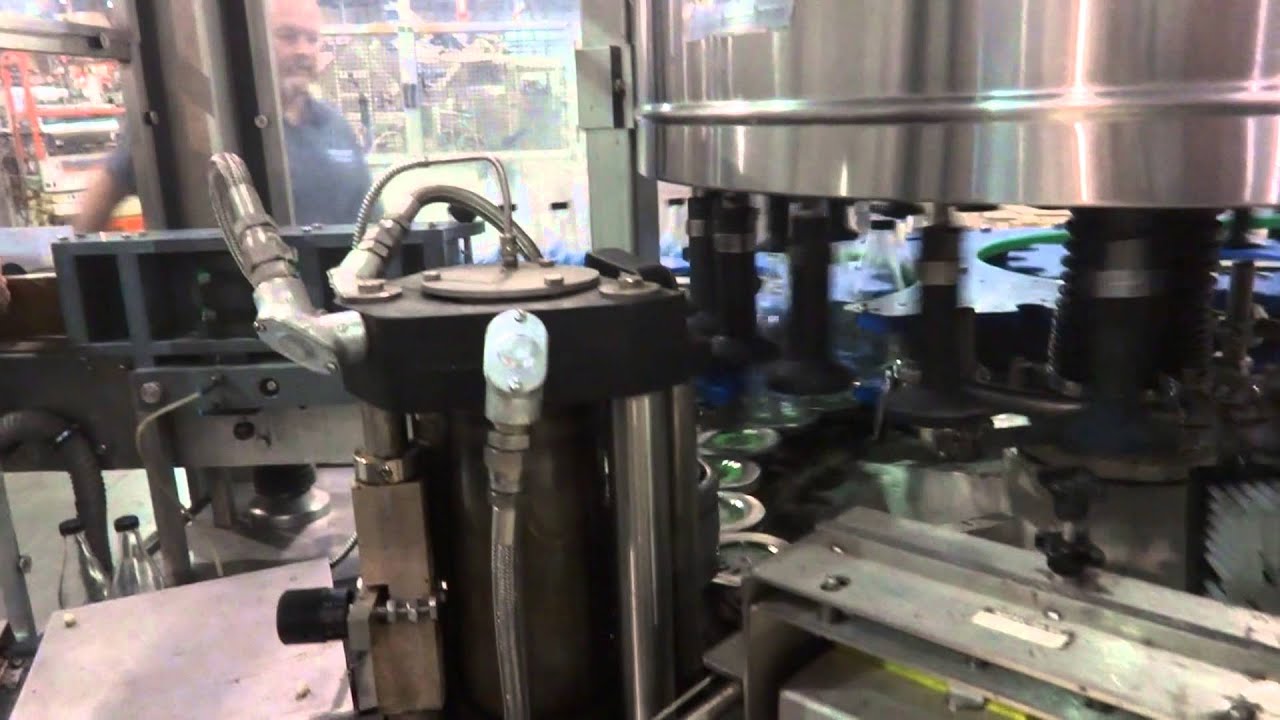 Krones Canmatic Labeler - YouTube