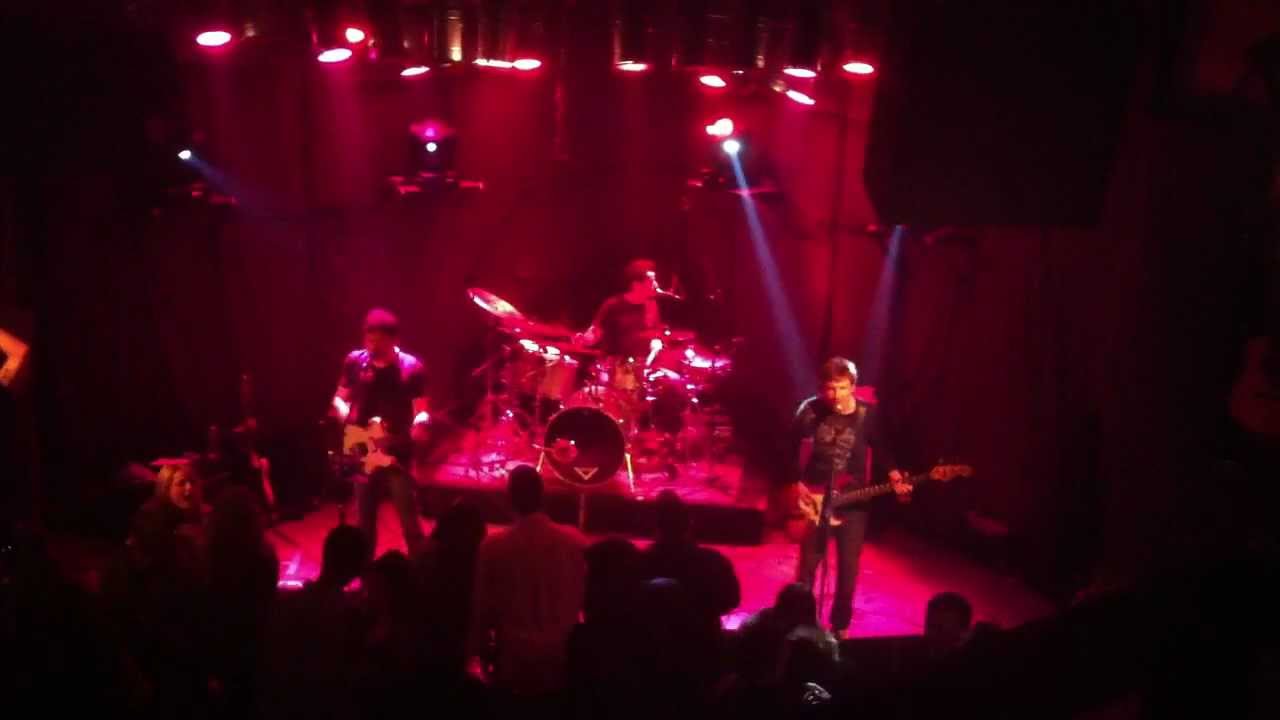 star 69 band, fat bottom girls, new years eve at the cellblock - YouTube